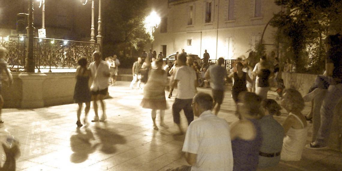 Dancing, Music and Art in Provence