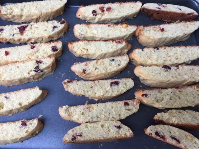 Cranberry, Pistachio and White Chocolate Biscotti for the Holidays ...