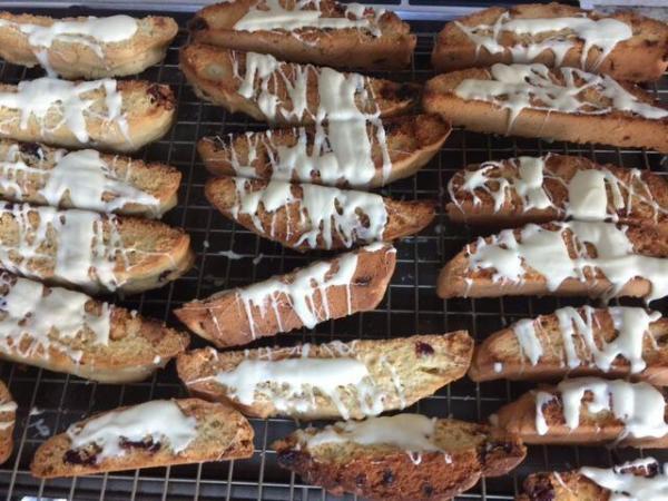 Cranberry, Pistachio and White Chocolate Biscotti for the Holidays ...