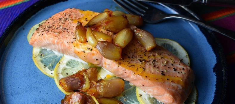 Impressive Starter Course: Salmon, Avocado and Crab Parcels - Perfectly ...