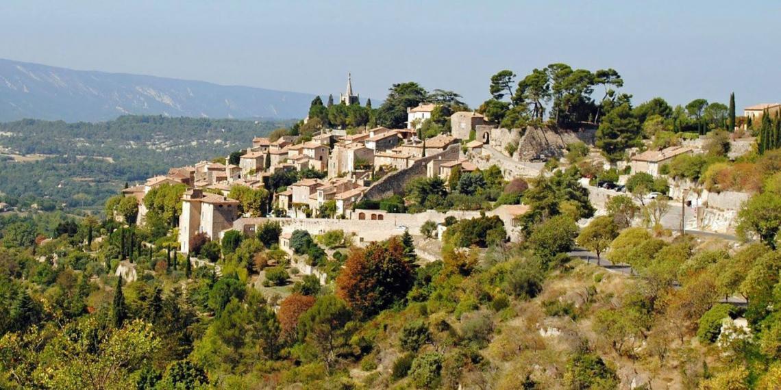 Bonnieux a Great Place for a Day in the Luberon - Perfectly Provence