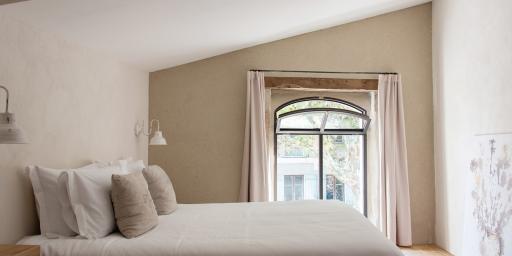 2-Bedroom Rental in a Stunning Converted Barn in the Alpilles ...