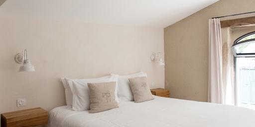 2-Bedroom Rental in a Stunning Converted Barn in the Alpilles ...