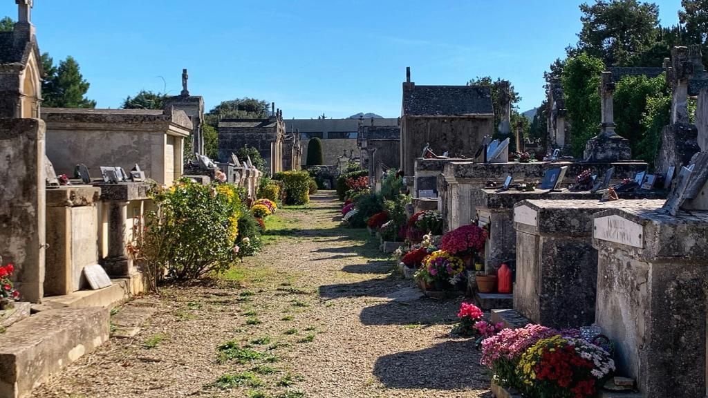 November 1 is La Toussaint in France Discover the Traditions ...