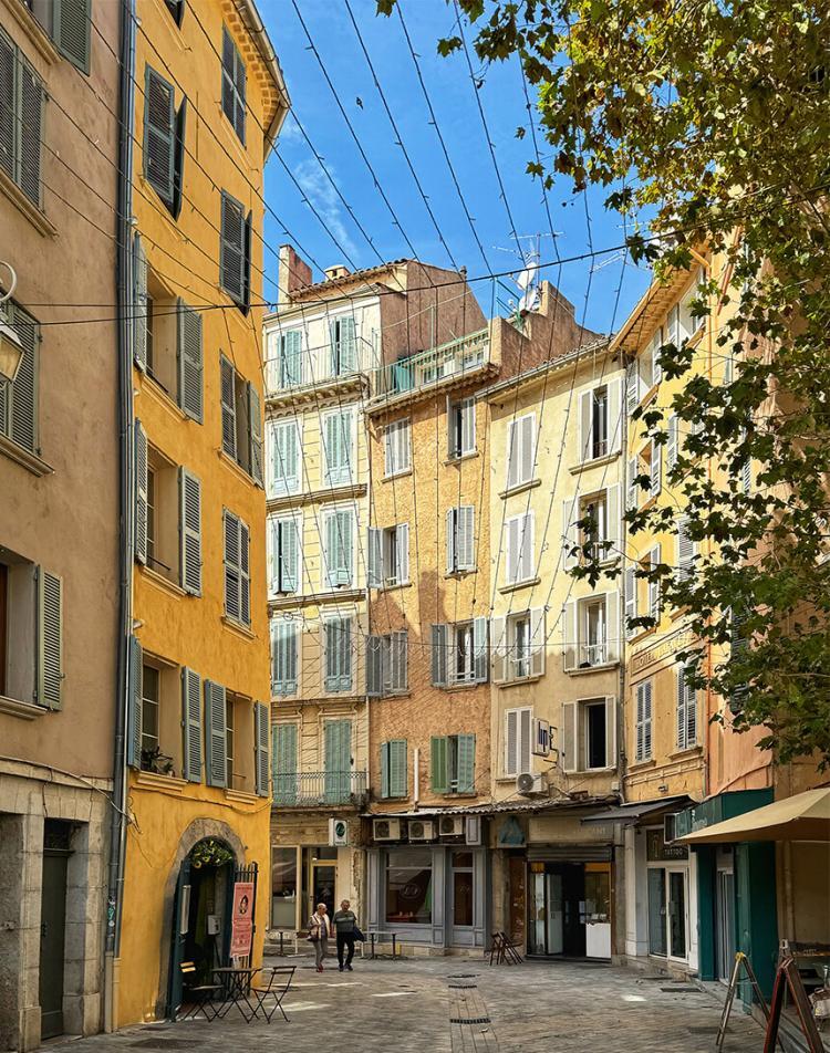 5 Reasons You Should Visit Toulon, France - Perfectly Provence